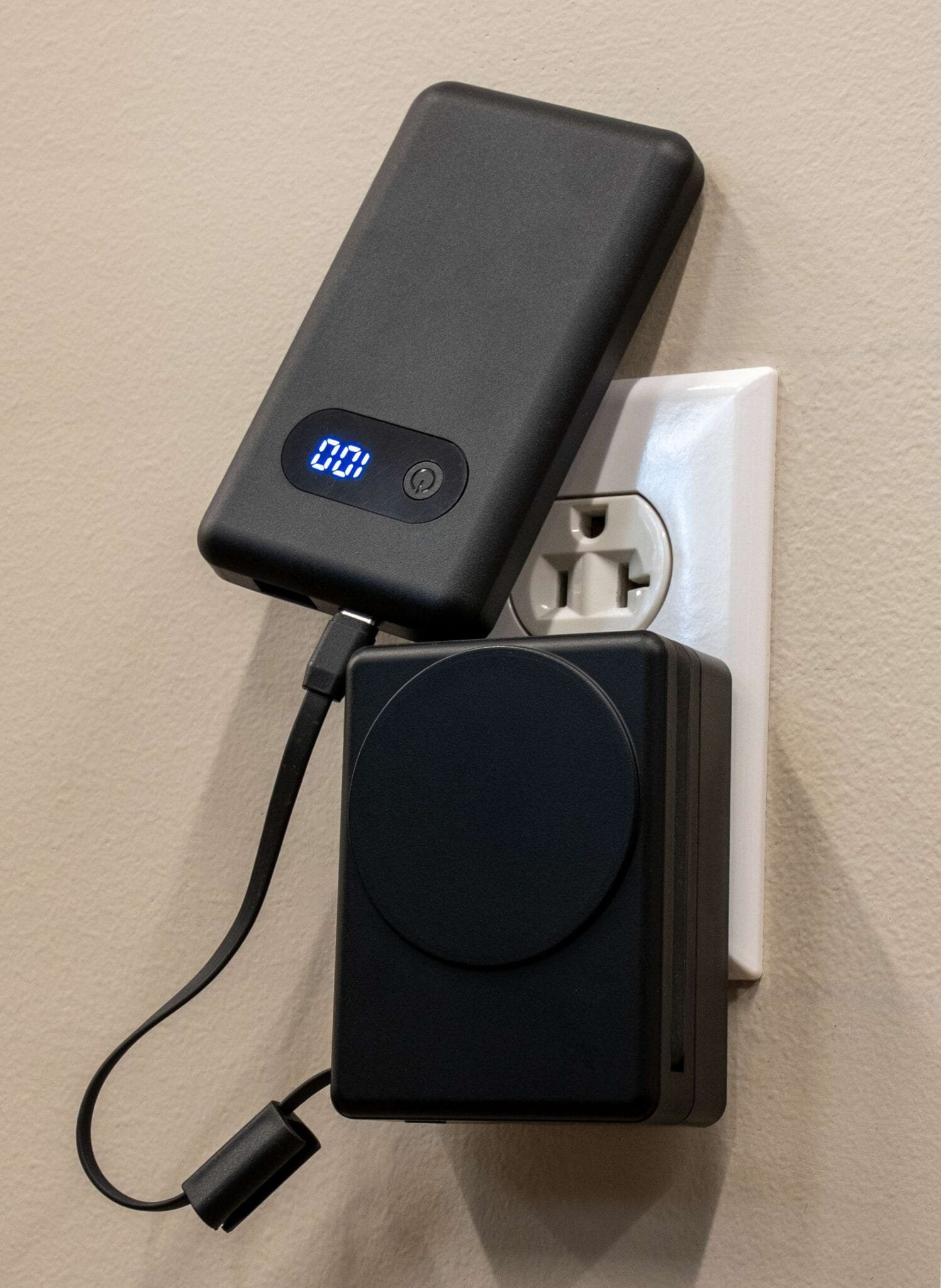 Custom 5000 mAh 15W MagClick Power Bank with Wall Charger with Logo ...
